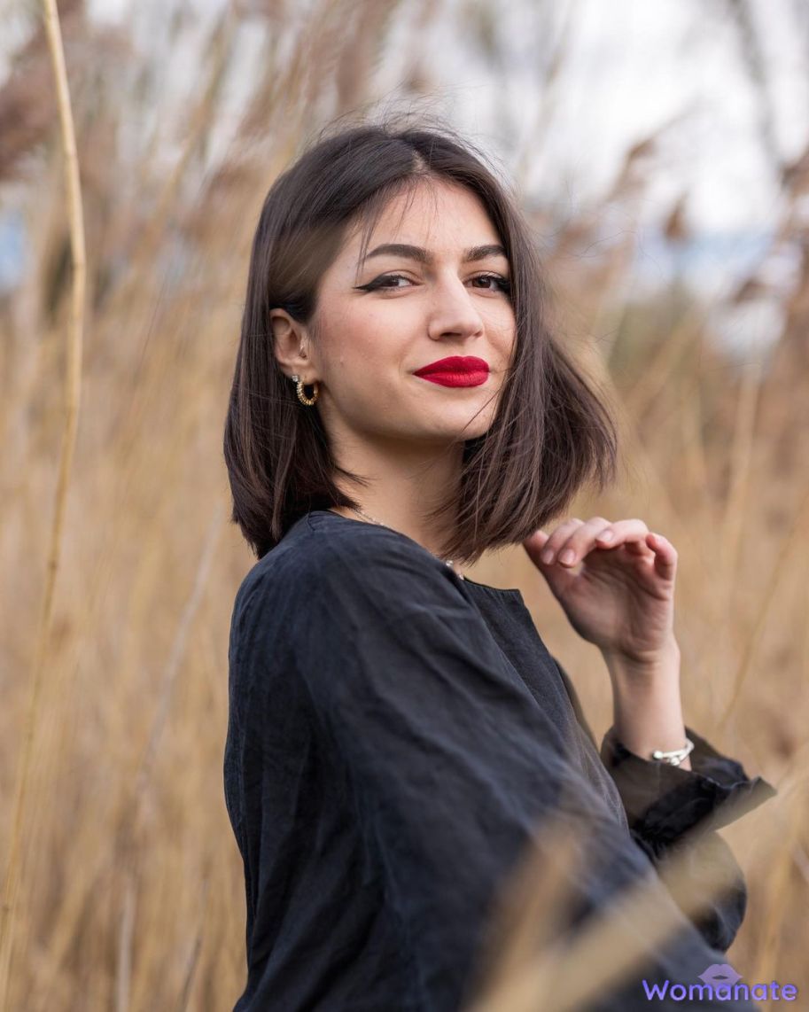 Dating a Greek Woman: Everything You Should Know