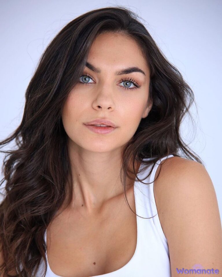 Dating a Spanish Woman: The Ultimate Guide for Men